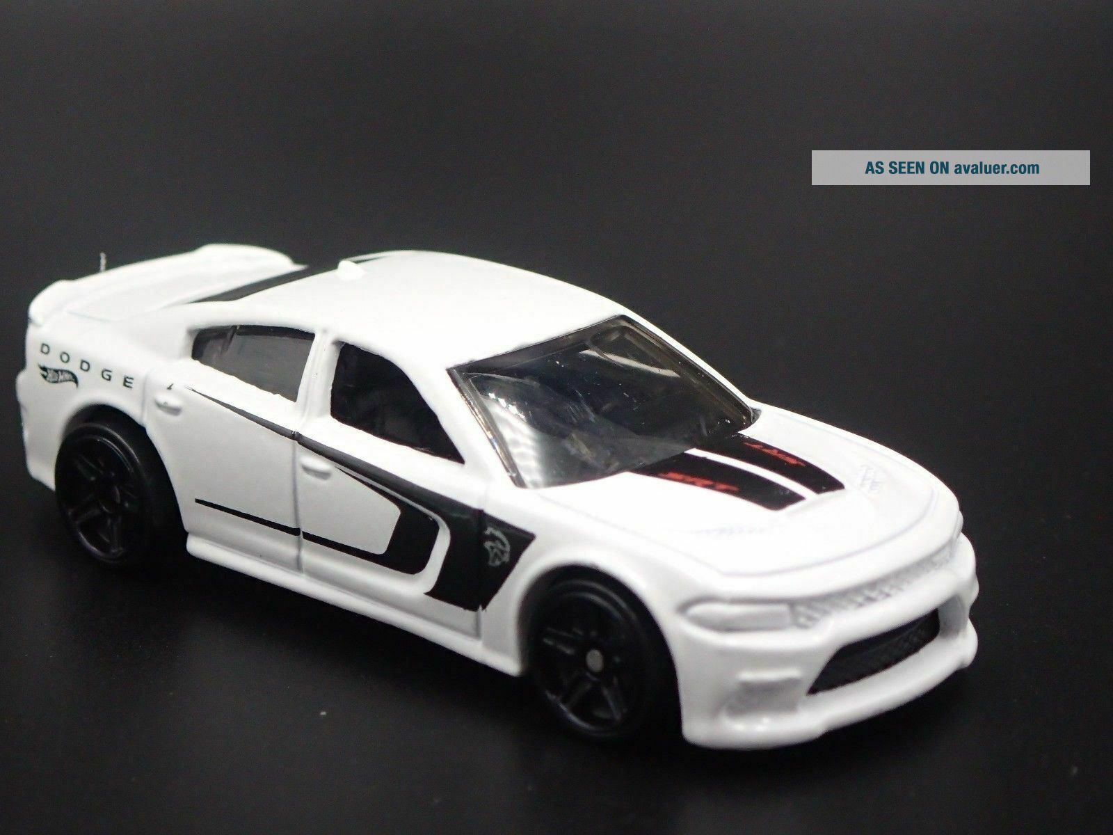 2015 DODGE CHARGER SRT HELLCAT RARE 1/64 SCALE LIMITED DIORAMA DIECAST ...