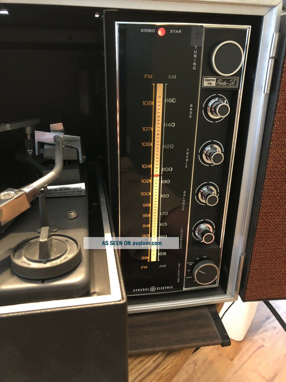 Vintage 1970s General Electric GE Portable Suitcase Record Player ...