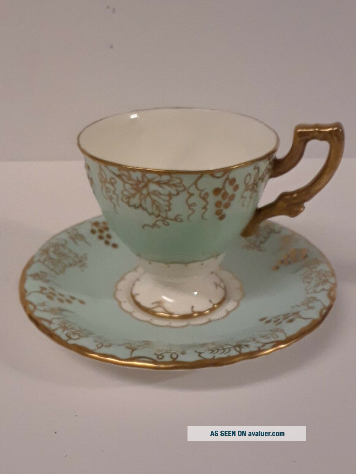 RARE BLUE VINE ROYAL CROWN DERBY TEA CUP AND SAUCER Made ENGLAND 1 SET ...