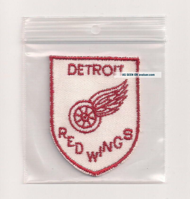 Vintage Detroit Red Wings NHL Crest Patch OLD & RARE | #8512674