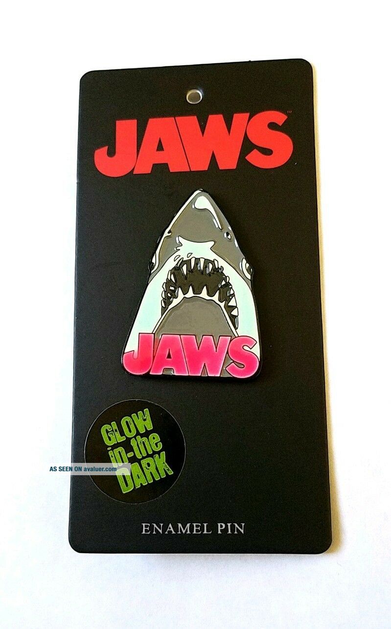 RARE GLOW IN THE DARK JAWS METAL PIN - STEVEN SPIELBERG ENAMEL HORROR ...