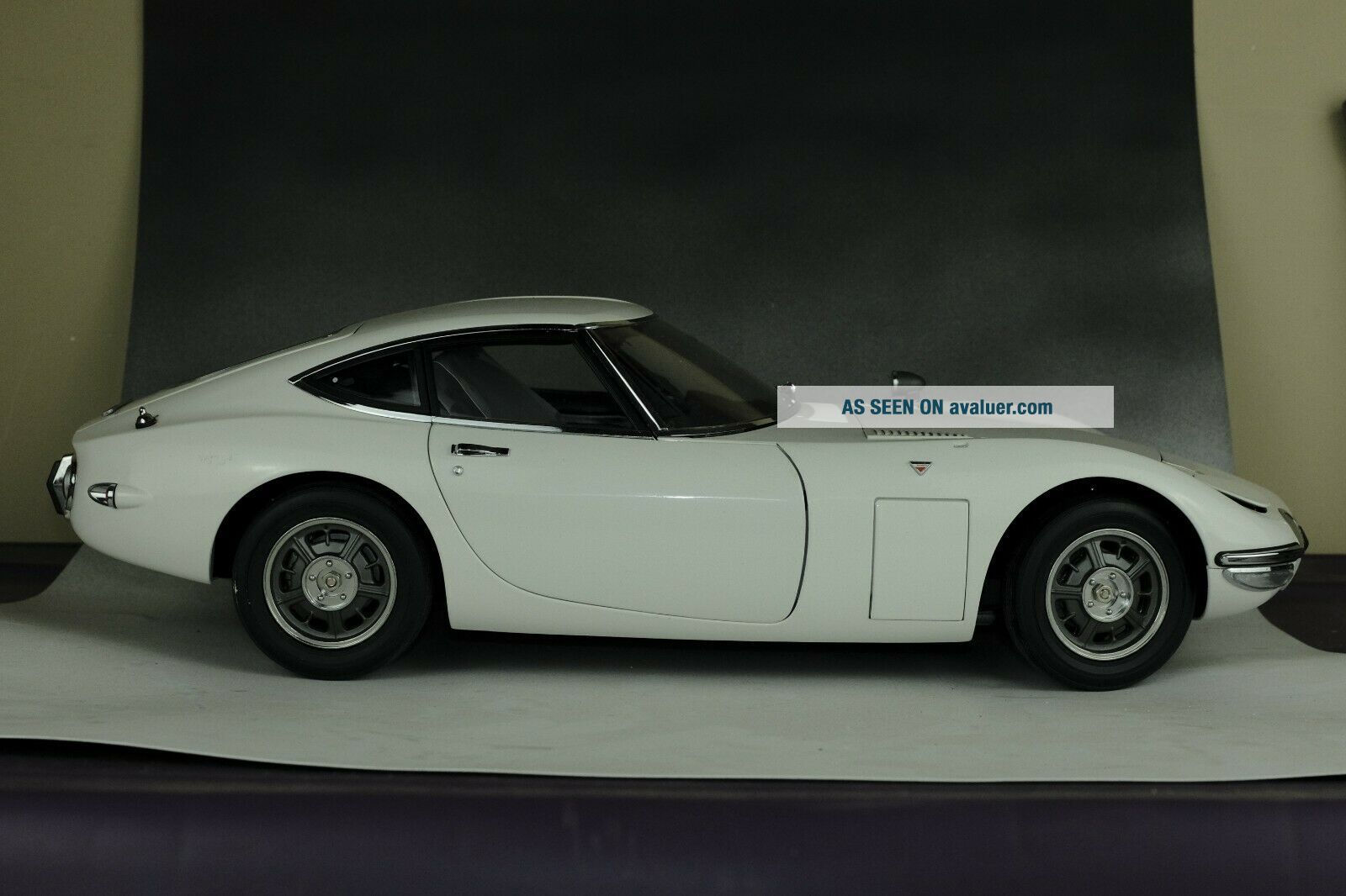 Toyota 2000GT Die Cast Model Car 1/10 Scale From Japan - | #8634662