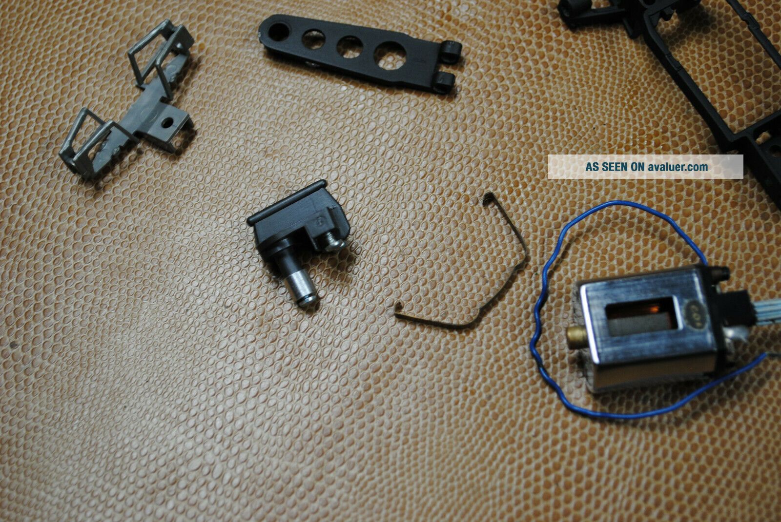 COX BLACK IN LINE CHASSIS PARTS 1/24TH | #8757268