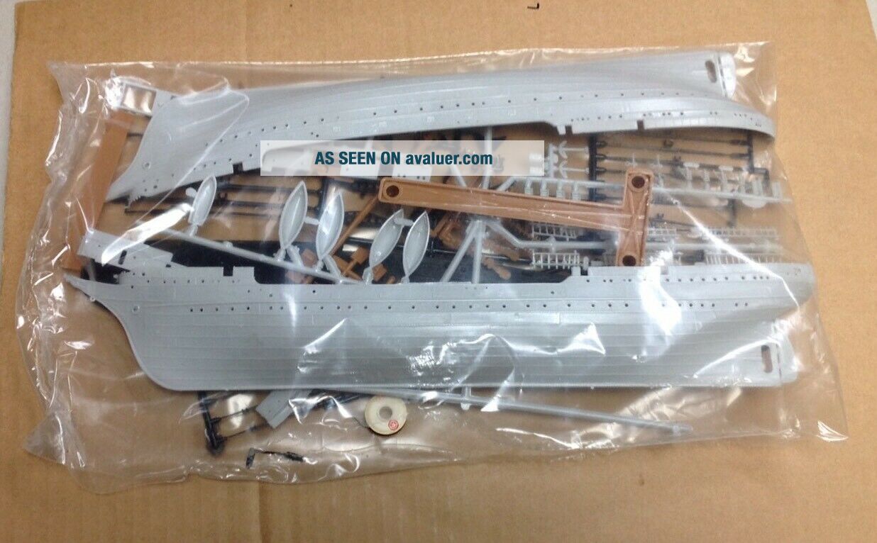 Revell SMS Seeadler WWI Sea Eagle Model Kit Vintage (1960) Rare | #8823835