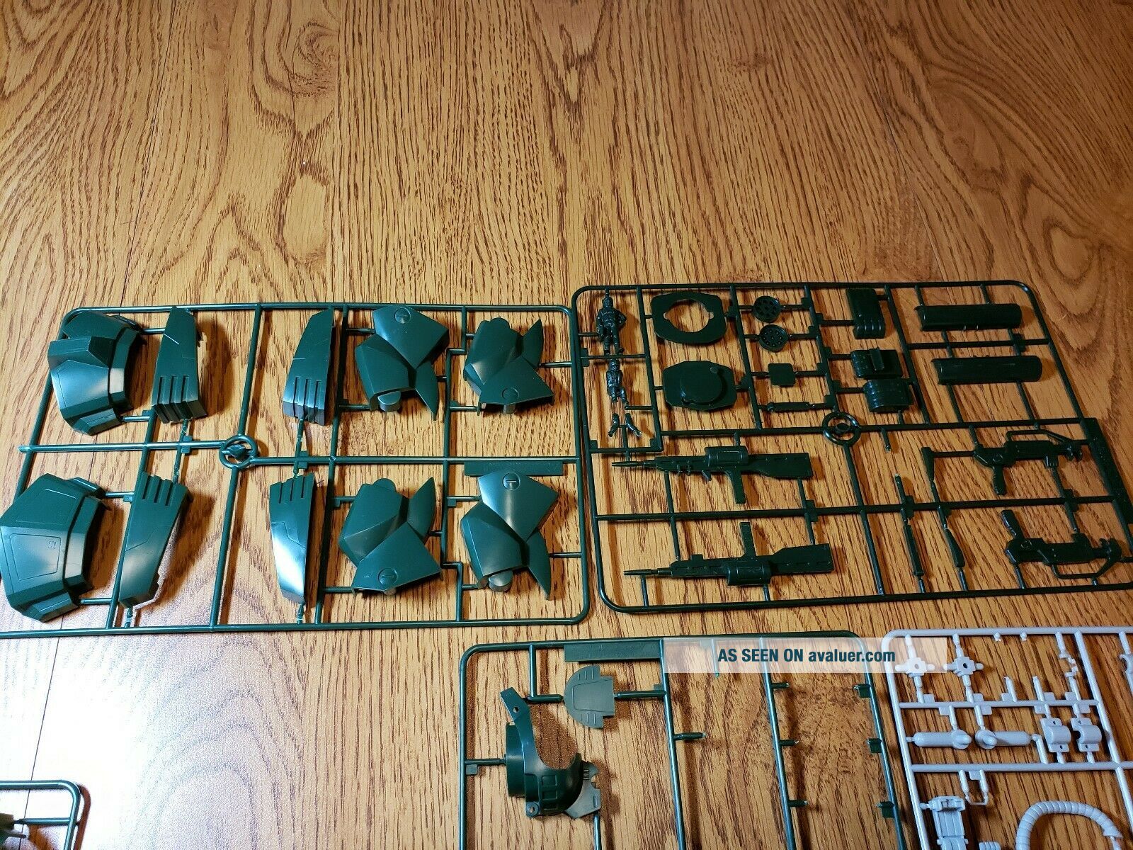 Vintage 1984 Revell Robotech Defenders THOREN 1:72 Model Kit | #8851160