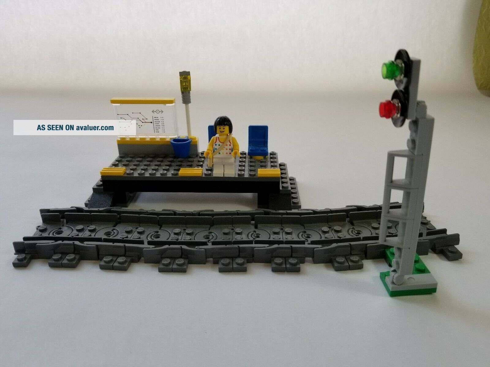 LEGO City 7938 Battery Operated RC Red Passenger Train Set Complete W ...