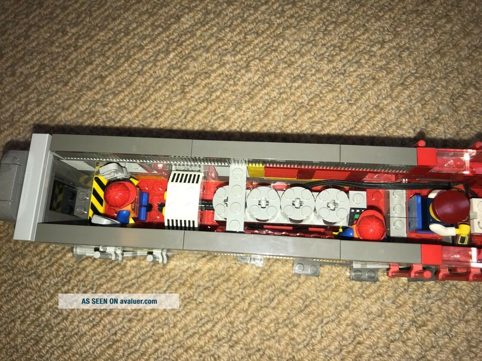 LEGO Santa Fe Chief (10020) WITH METAL - PLATED DISPLAY RAIL | #9030611