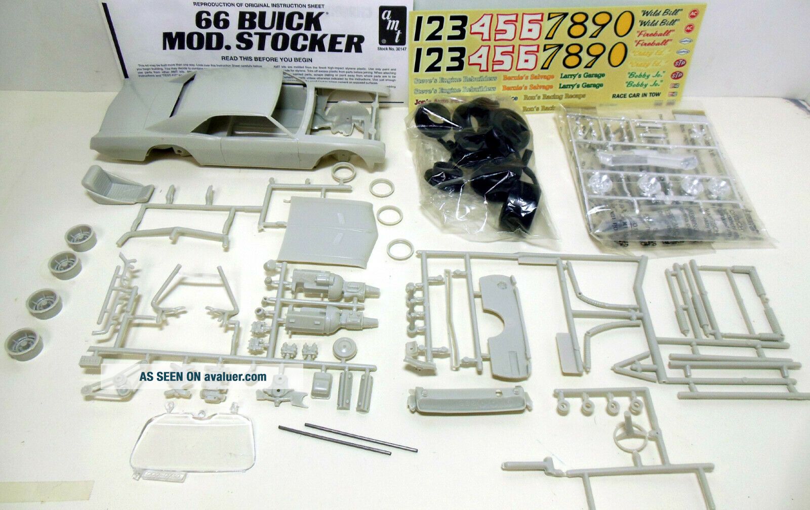AMT 1966 Buick Skylark Modified Stocker Kit | #9021230