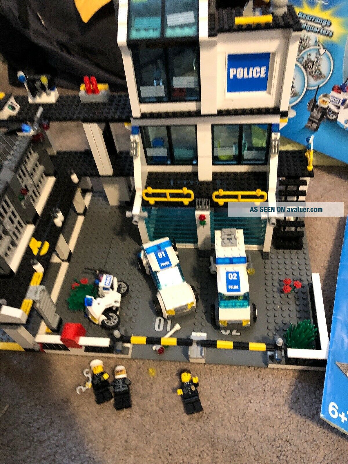 LEGO 7744 City Police Headquarters 100 Complete And Instructions | #9050683