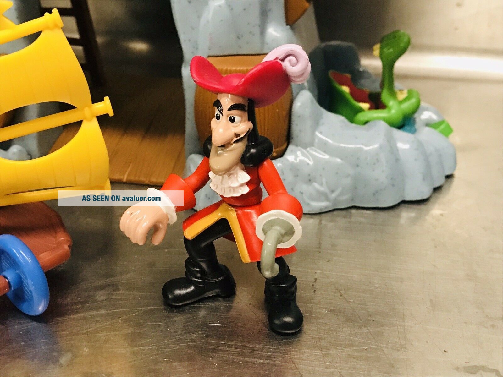 Hook ' S Rock From Jake And The Neverland Pirates Figures Bird Boat ...
