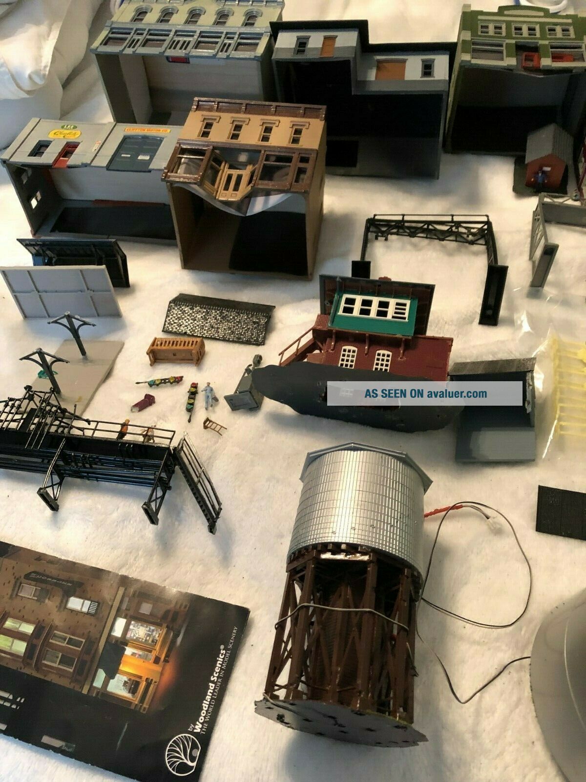 HO Scale Building And Diorama | #9131006