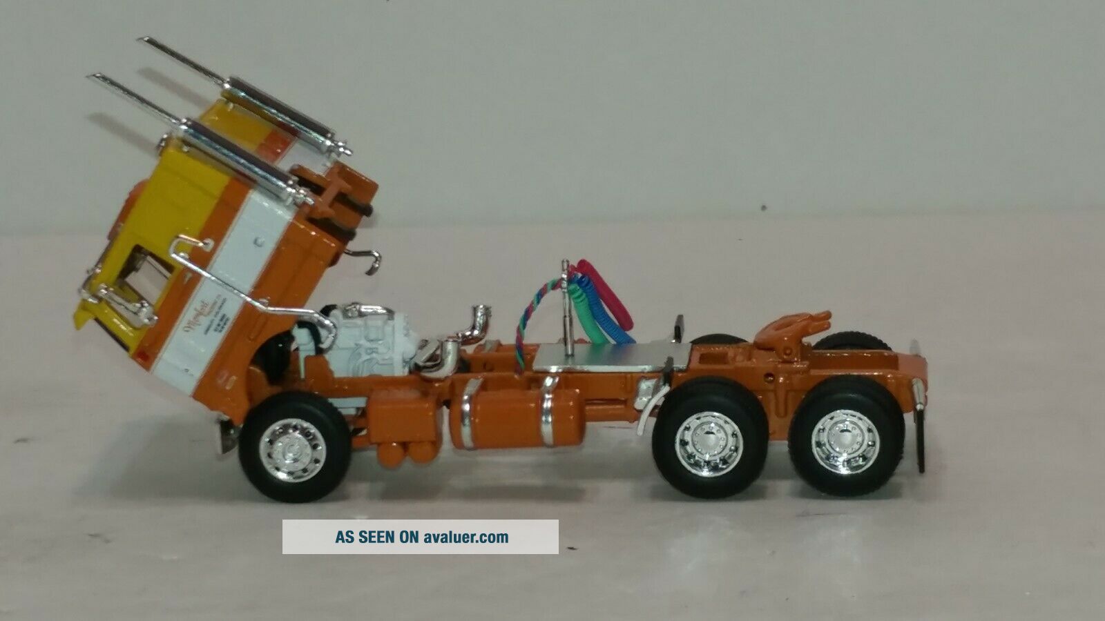 DCP 1/64 Peterbilt 352 Cab Over Tractor No Box | #9192124