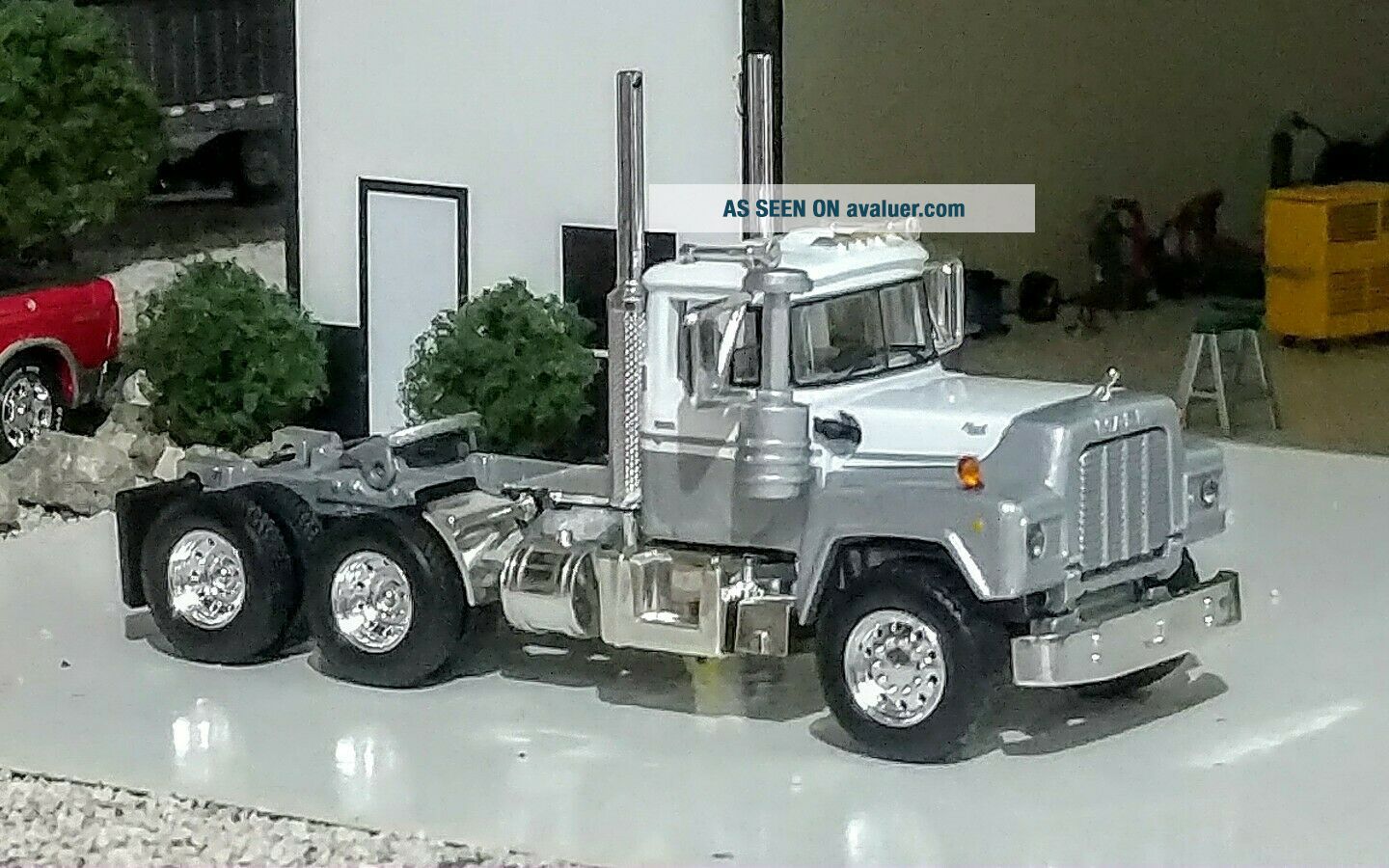 1 64 DCP CUSTOM FIRST GEAR GRAY AND WHITE MACK HEAVY HAULER SEMI TRUCK ...