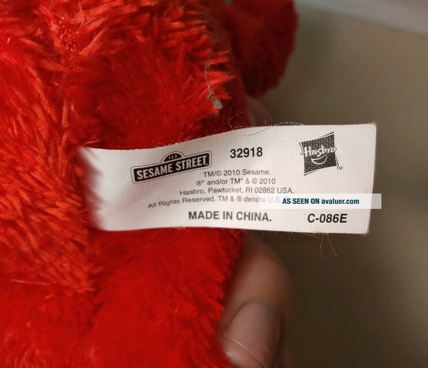 Sesame Street Sweet Kisses Elmo Plush Doll Stuffed Blows Kisses Talks ...