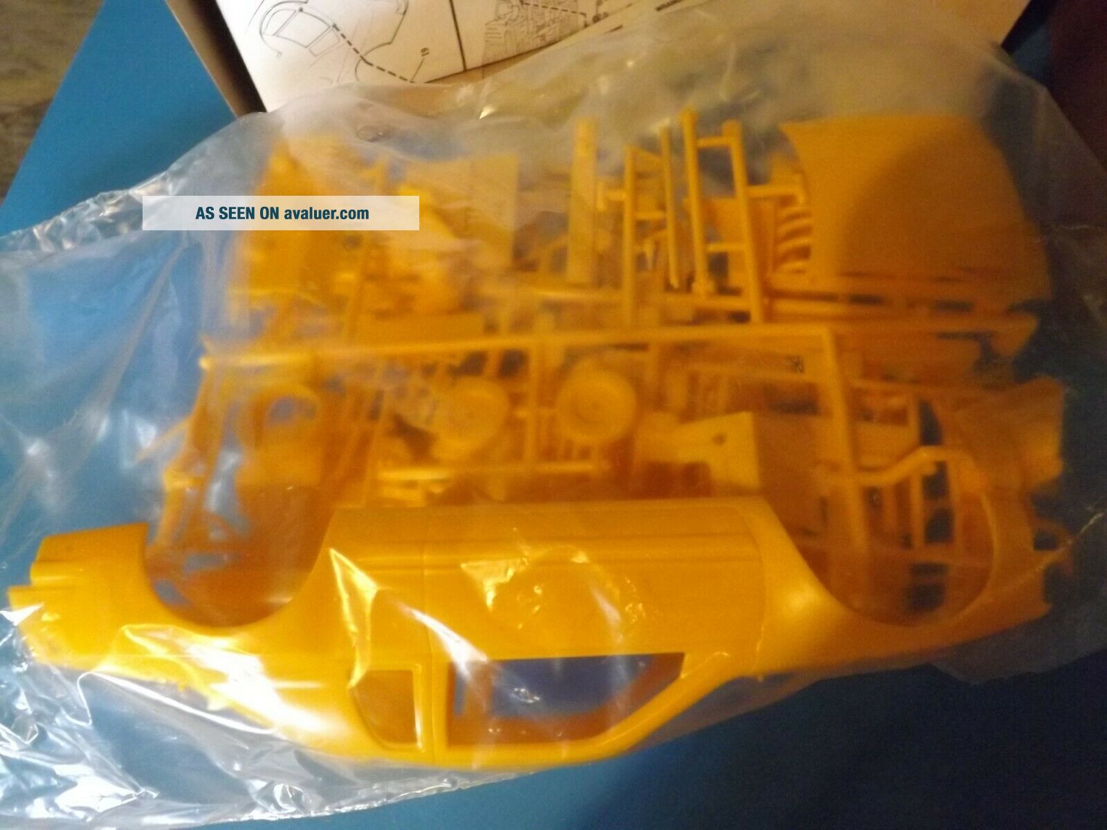 Monogram Wrangler Thunderbird Grand National Molded In Yellow 1:24 ...
