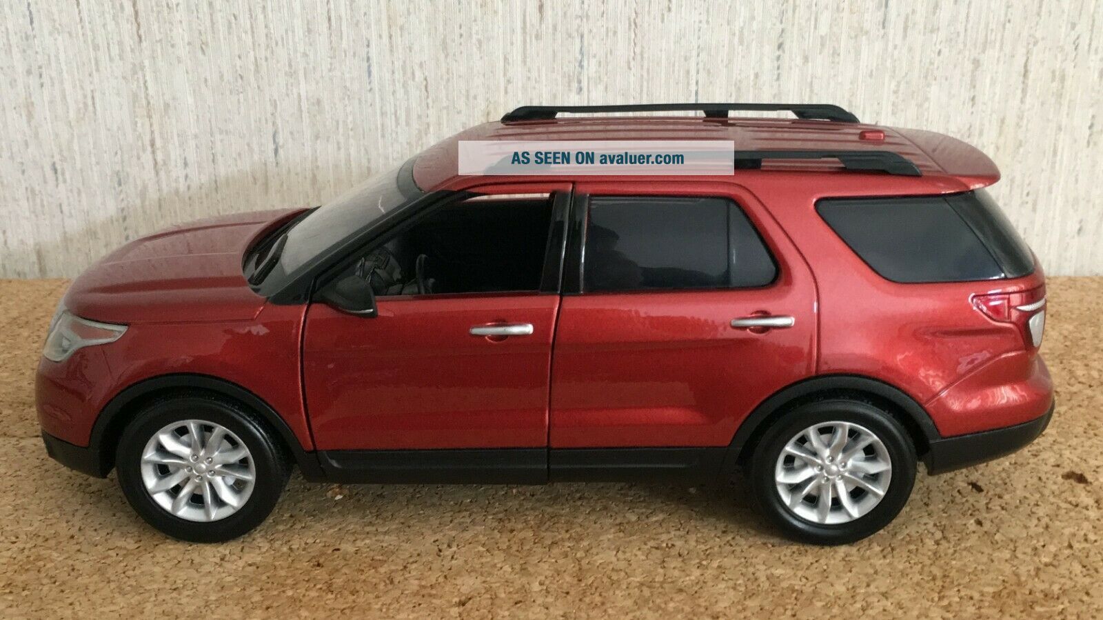 1:18 Scale 2015 Ford Explorer (Civilian Version) Diecast By Maisto ...
