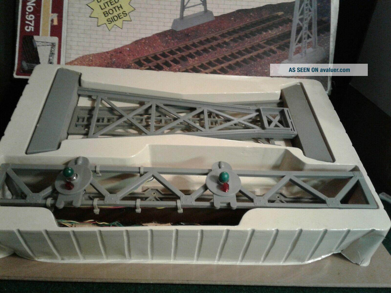 MODEL POWER G SCALE SIGNAL BRIDGE NO975 | #9275383