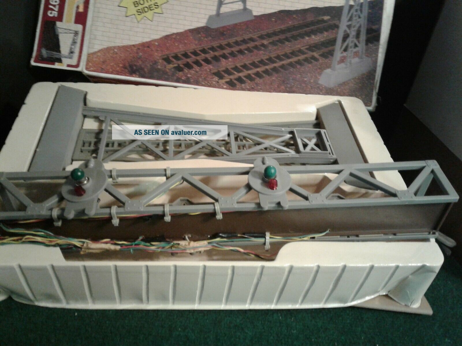MODEL POWER G SCALE SIGNAL BRIDGE NO975 | #9275383