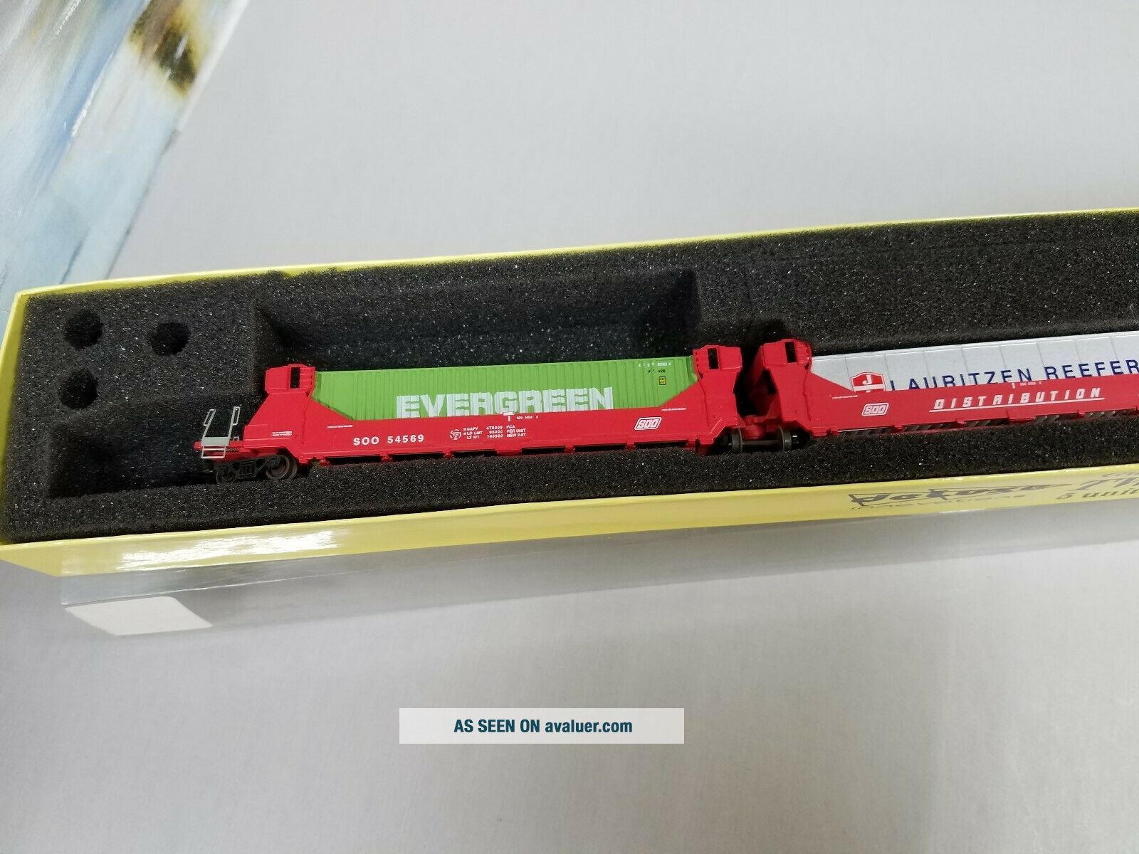 N Scale Deluxe Innovations Gunderson Twin Stack Articulated Well Cars ...