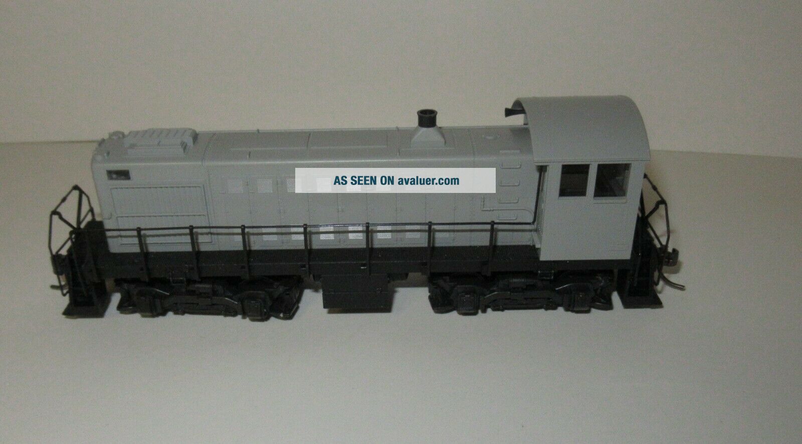 Atlas HO Scale POWERED Undecorated ALCO S 2 Engine 8070 | #9389488