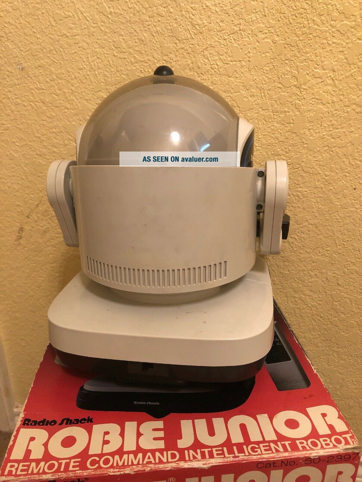 VINTAGE RADIO SHACK ROBIE JUNIOR REMOTE COMMAND INTELLIGENT ROBOT TANDY ...