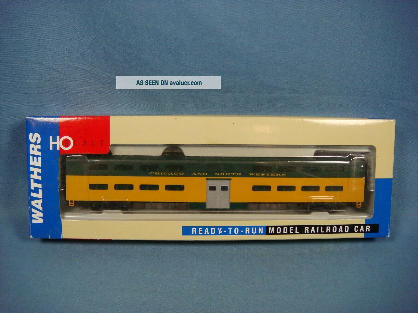 HO Walthers Chicago & North Western C&NW PS DD Commuter Coach Car ...