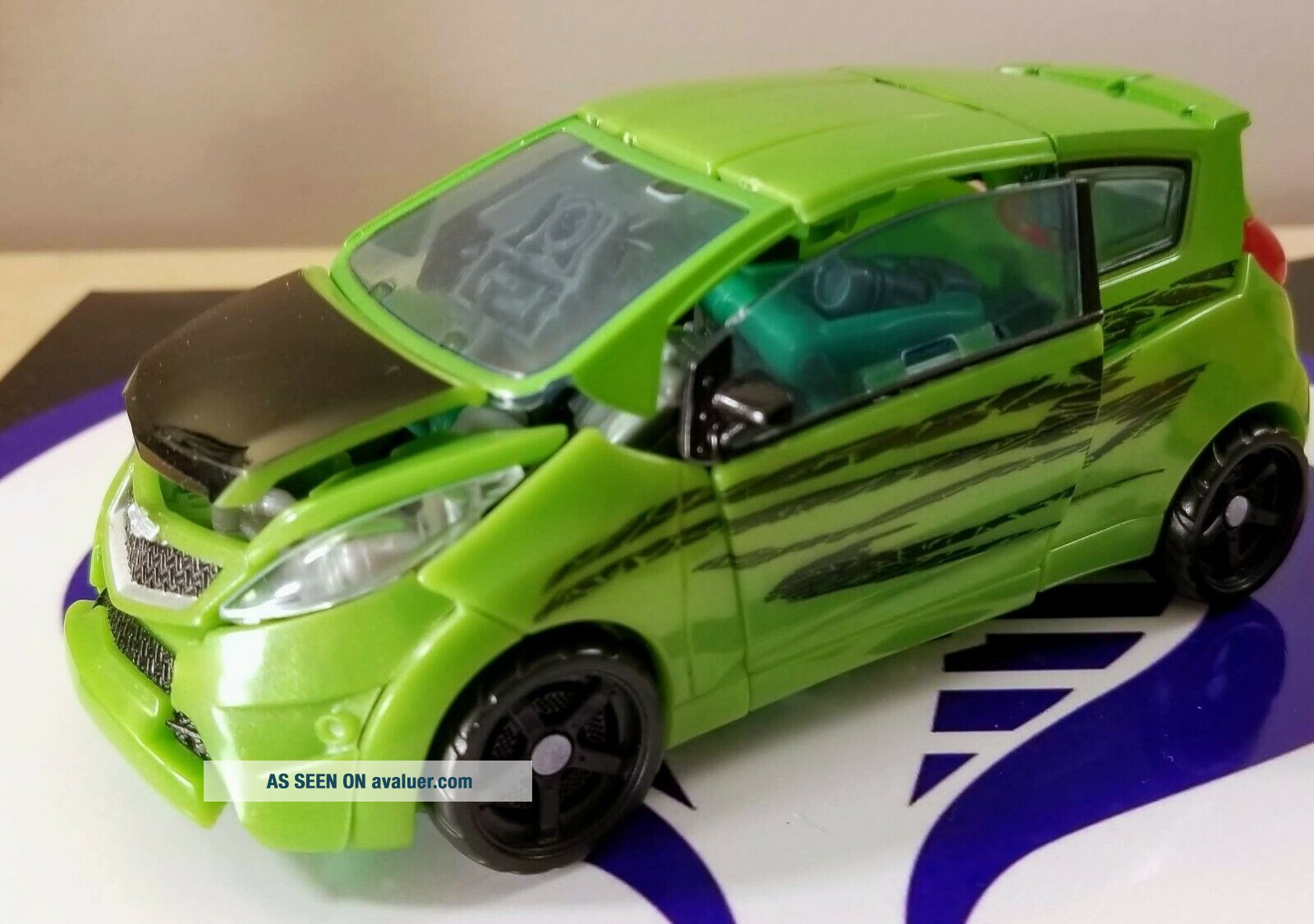 TRANSFORMERS AUTOBOT SKIDS 2009 REVENGE OF THE FALLEN DELUXE CLASS ...