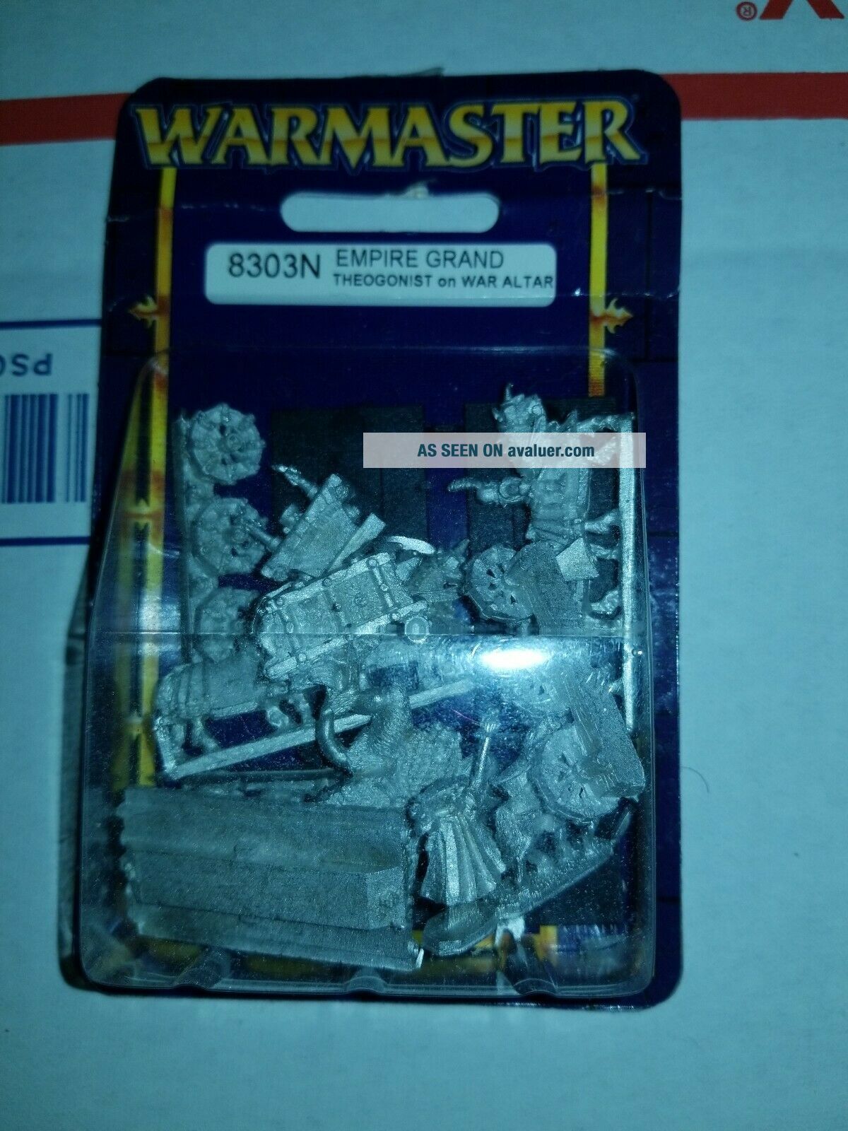 10mm WARMASTER Empire Grand Theogonist On War Altar | #9710041