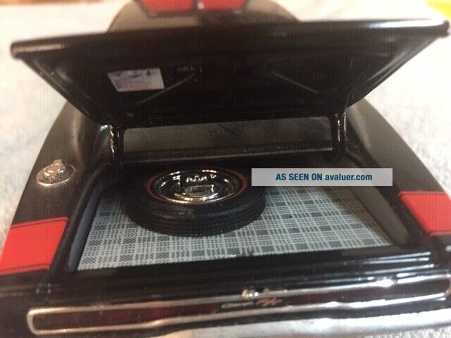 1/24 Scale Diecast Crown Premiums 1970 Dodge Charger | #9743897