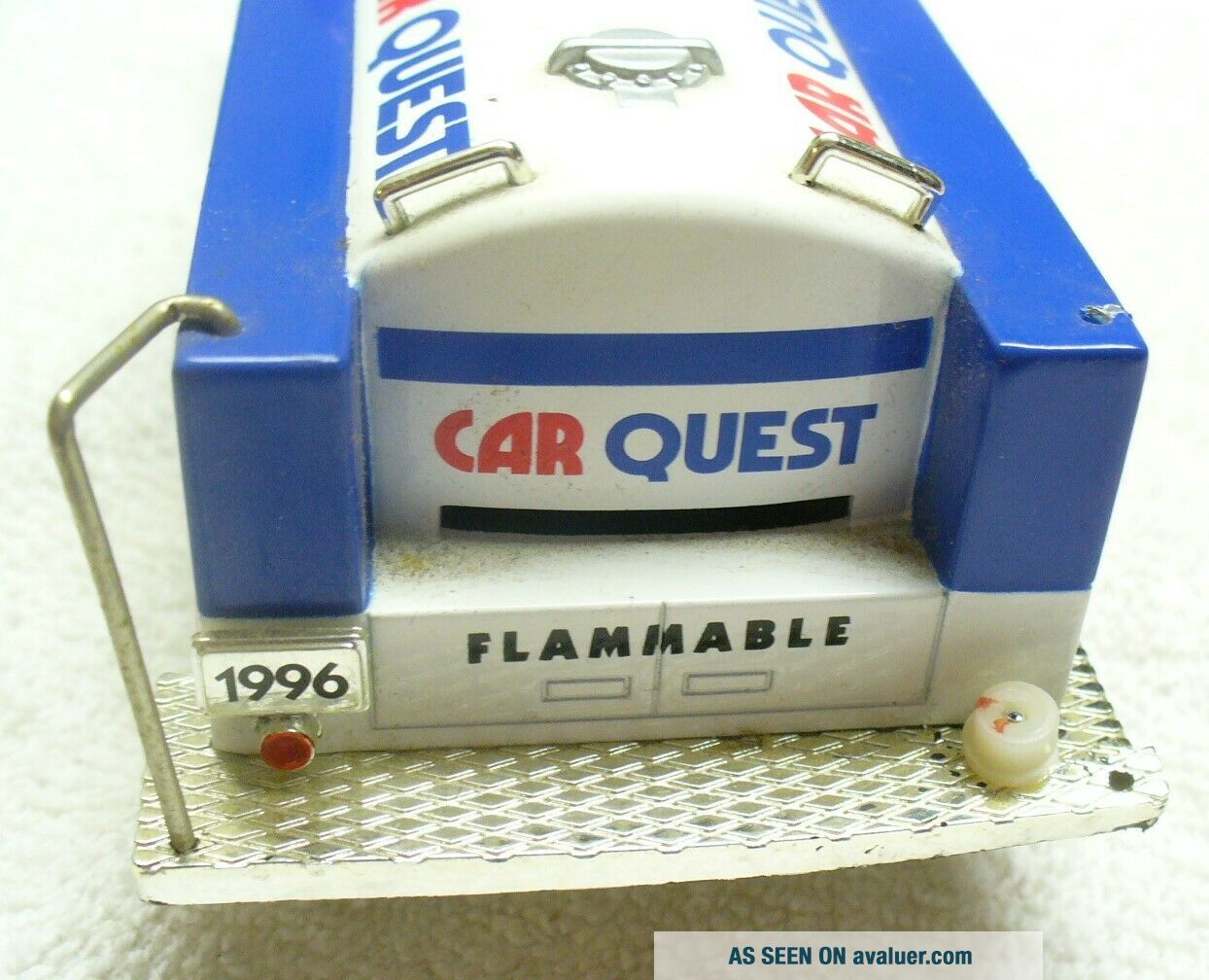 LIBERTY Classics 1/24 Diecast White/Red 1936 Dodge Truck - Car Quest ...