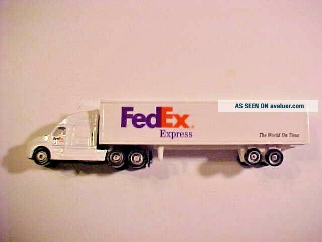 FEDERAL EXPRESS 1/87 SCALE FEDERAL EXPRESS TRACTOR & TRAILER | #9855505