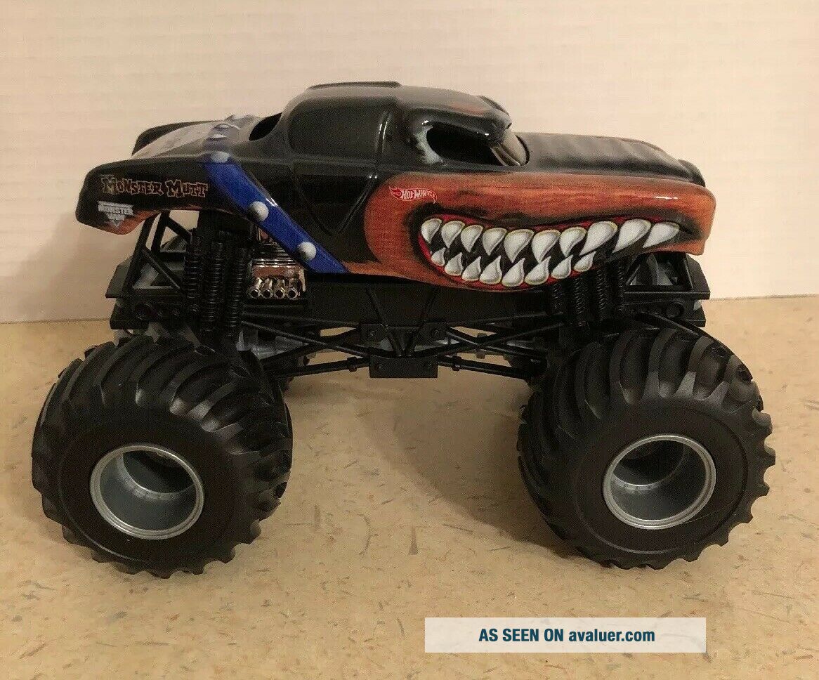 HOT WHEELS MONSTER JAM MONSTER MUTT ROTTWEILER 1:24 SCALE DIECAST ...