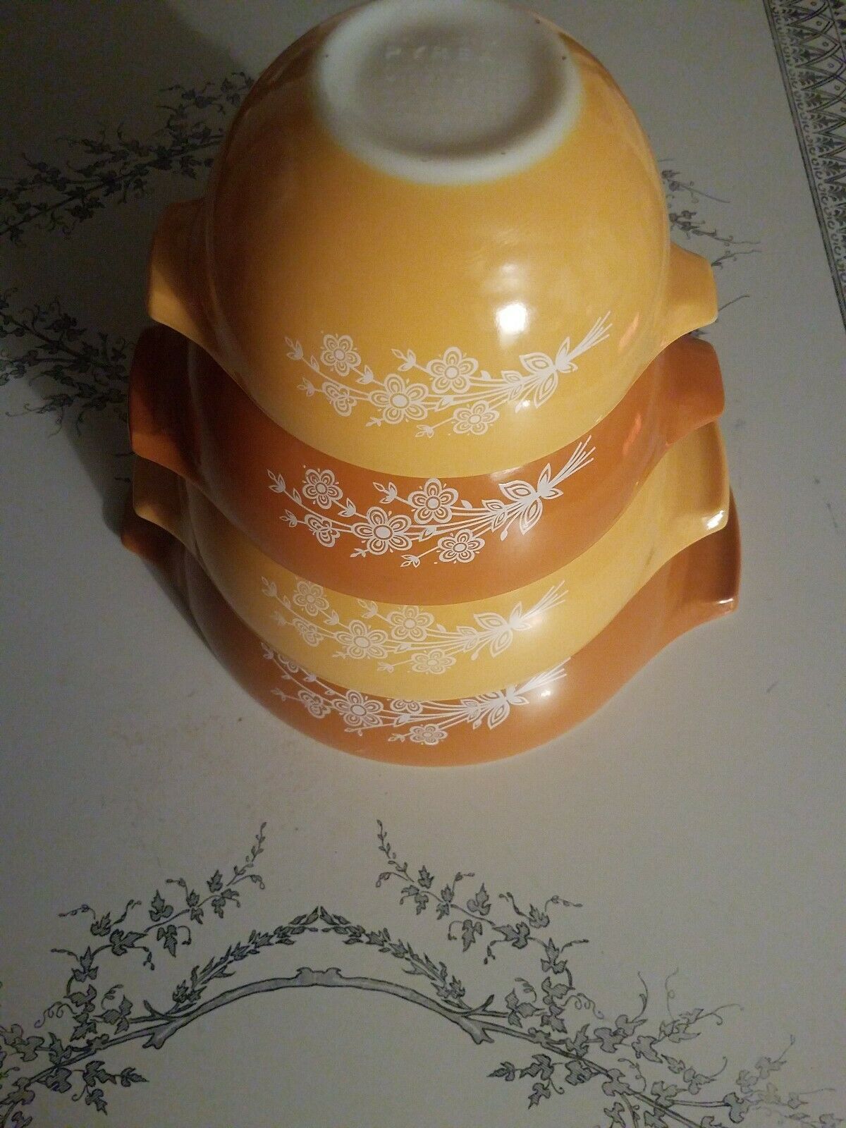 Vintage Set Of 4 Pyrex BUTTERFLY GOLD Pattern Cinderella Nesting Mixing ...