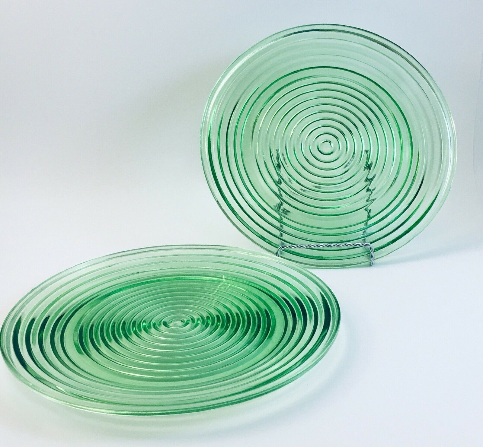 2 Anchor Hocking Manhattan Park Avenue Green Glass 10 " Dinner Plates ...