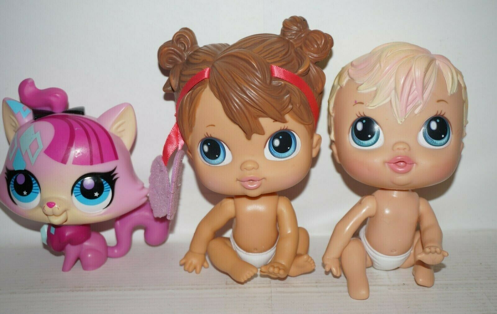 2010 Baby Alive Crib Life Dolls Figures Sydney & Makayla, Littlest Pet ...